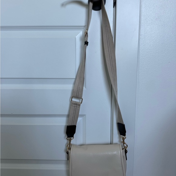 Bags | Universal Threads Cream Crossbody Bag | Poshmark